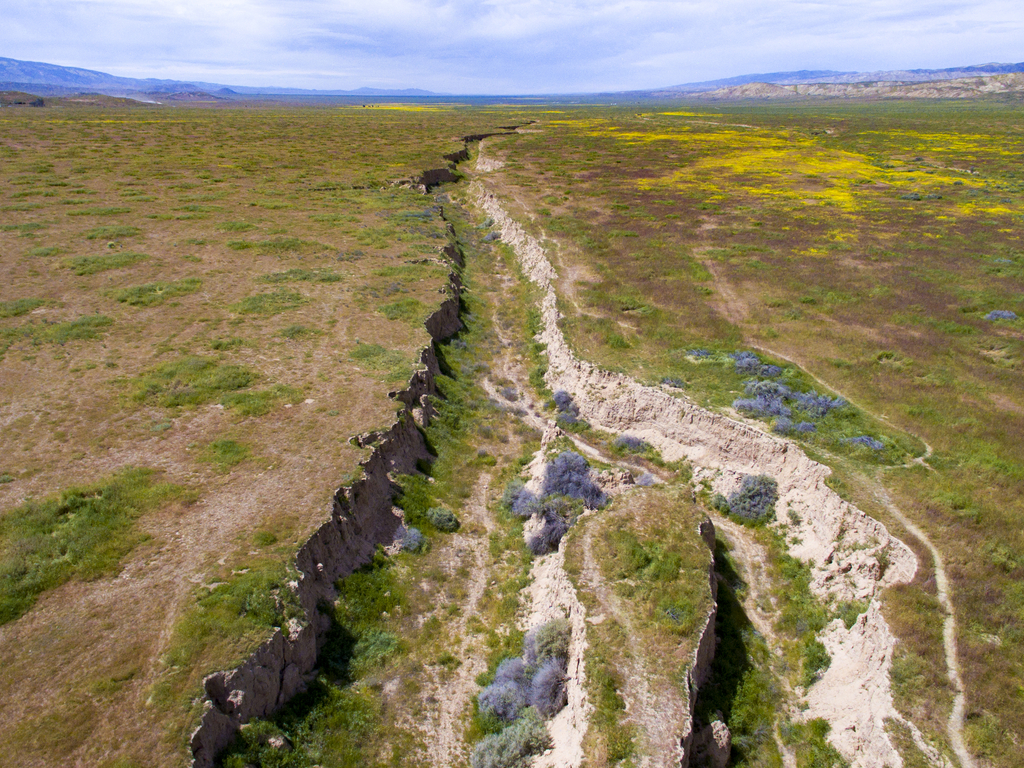 Litosfēras plātņu robežošanās — teorija. Ģeogrāfija (Skola2030), 7. klase.