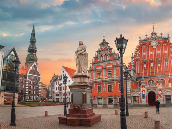 Viduslaiku pilsēta un pilsētnieki — teorija. Latvijas un pasaules ...