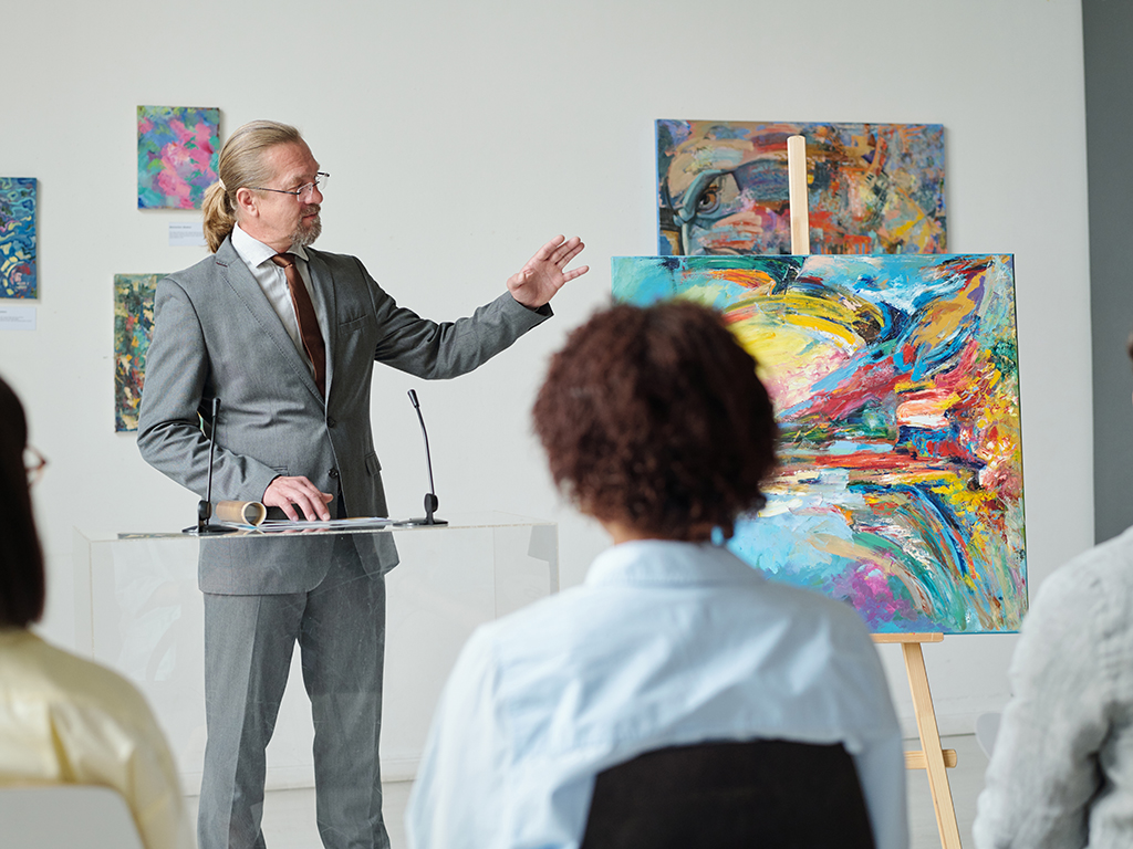 Visiting an Exhibition — teorija. Angļu valoda (Skola2030), 8. klase.