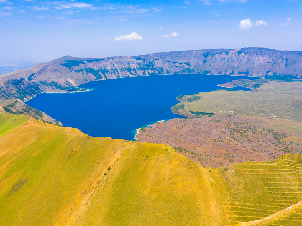 Litosfēra, ģeoloģiskā vide, zemestrīces un vulkānisms — teorija ...
